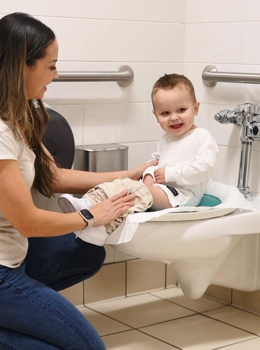 Tinkle® To Go Folding Travel Potty Seat Trainer – Prince Lionheart